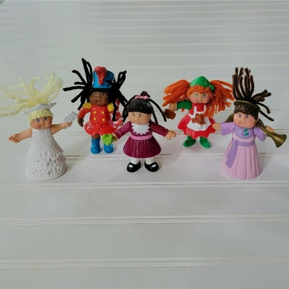 Cabbage Patch Kids | Toys | Cabbage Patch Kids Figurines | Poshmark